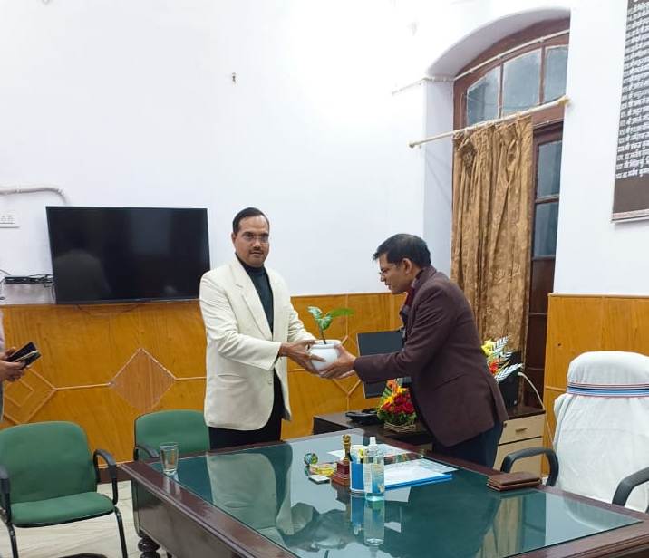 Divisional Commissioner Tirhut Sri Gopal Meena , I.A.S., Sir with DM ...