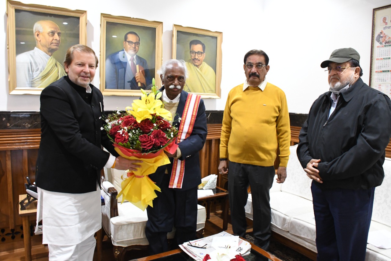 Shri Bandaru Dattatraya with Rohtak MP Dr Arvind Kumar Sharma at Raj ...